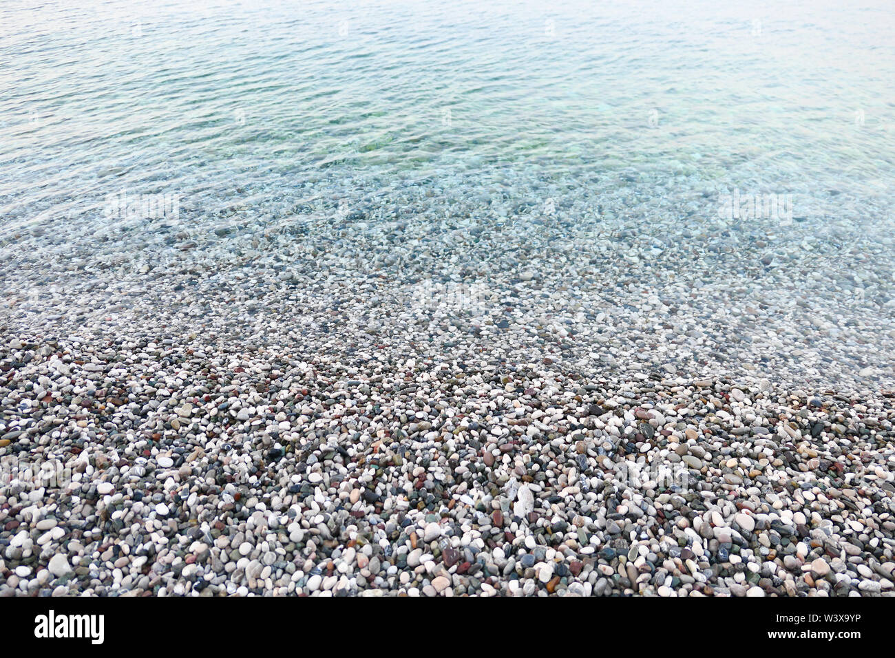 Pebble under water sea hi-res stock photography and images - Alamy