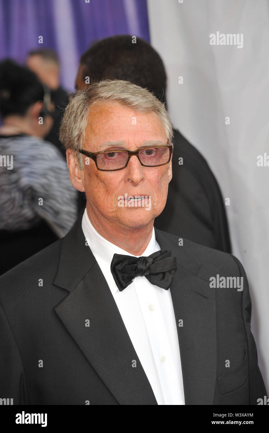Mike nichols tuxedo hi-res stock photography and images - Alamy