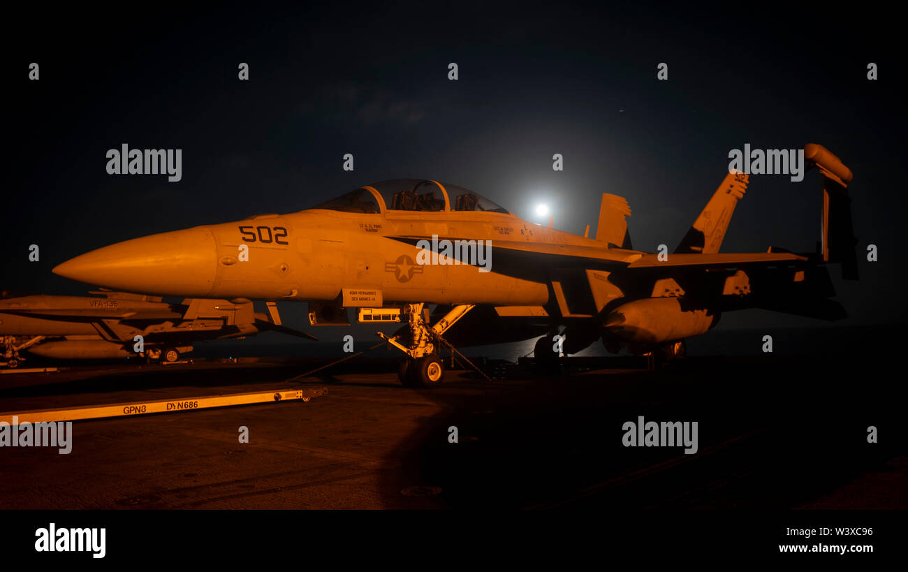 Electronic attack squadron vaq 137 hi-res stock photography and images ...