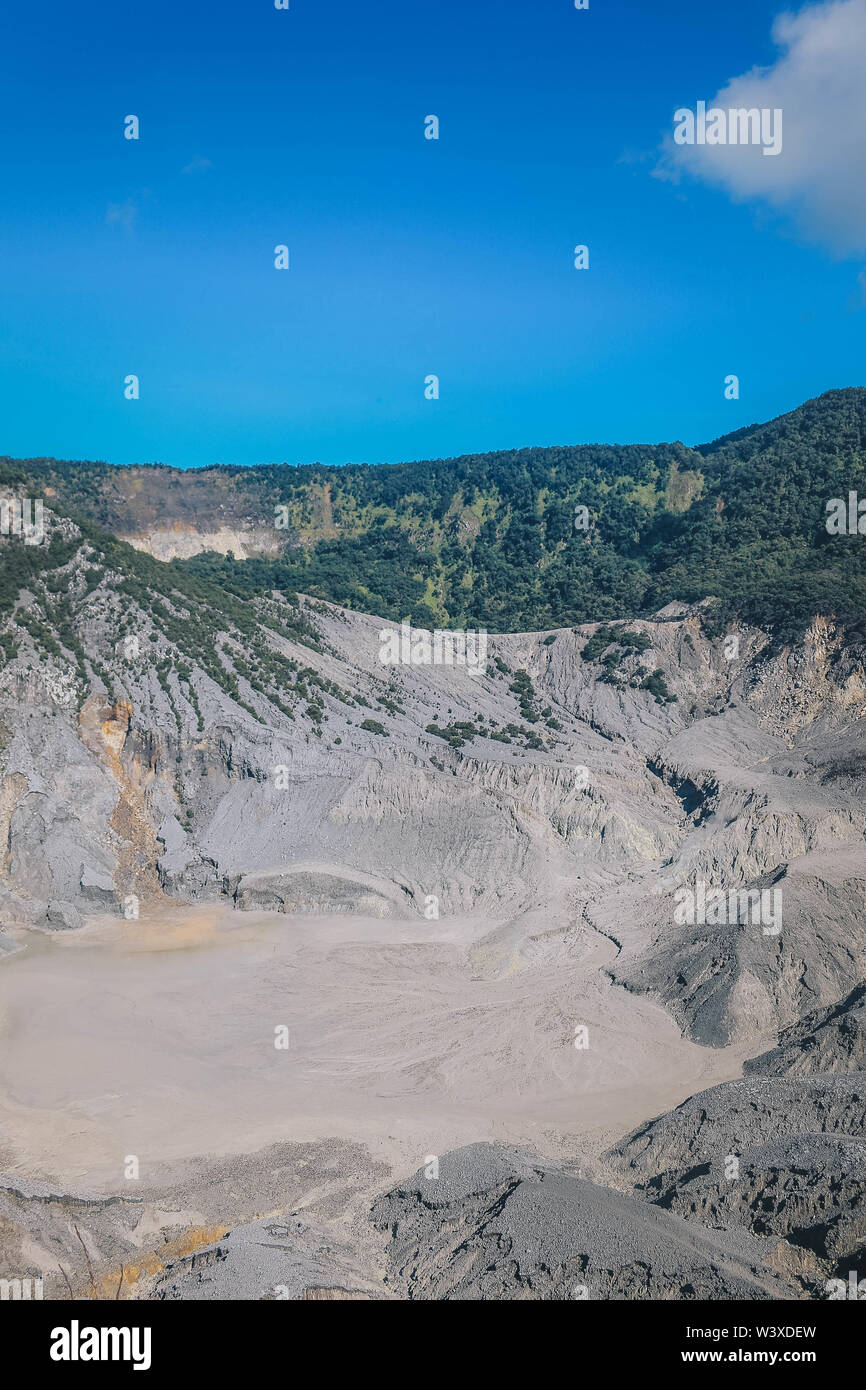 Kawah Ratu, a volcanic crater on Mount Tangkuban Perahu, Bandung ...