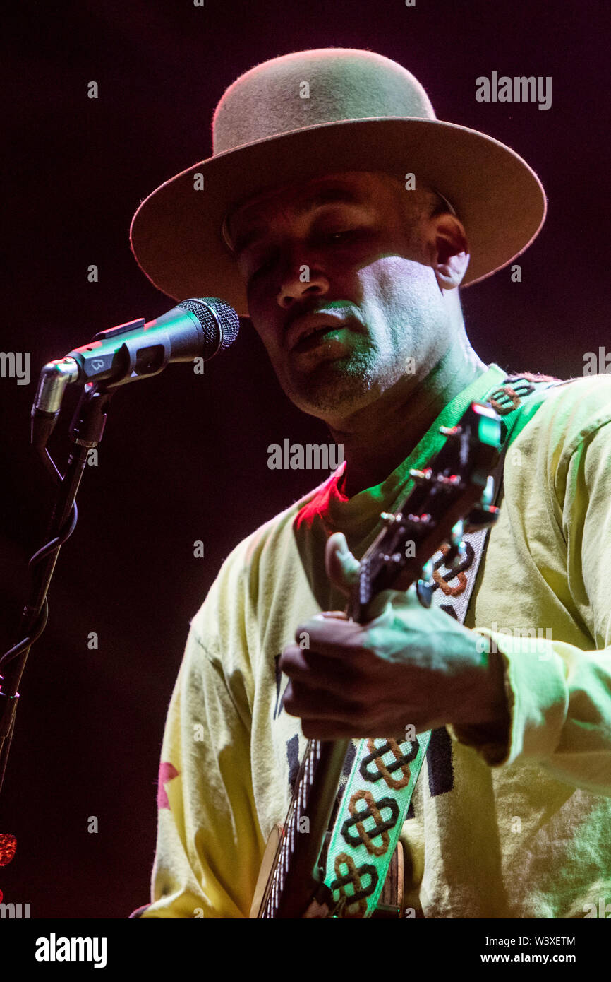 Ben harper music tour hi-res stock photography and images - Alamy