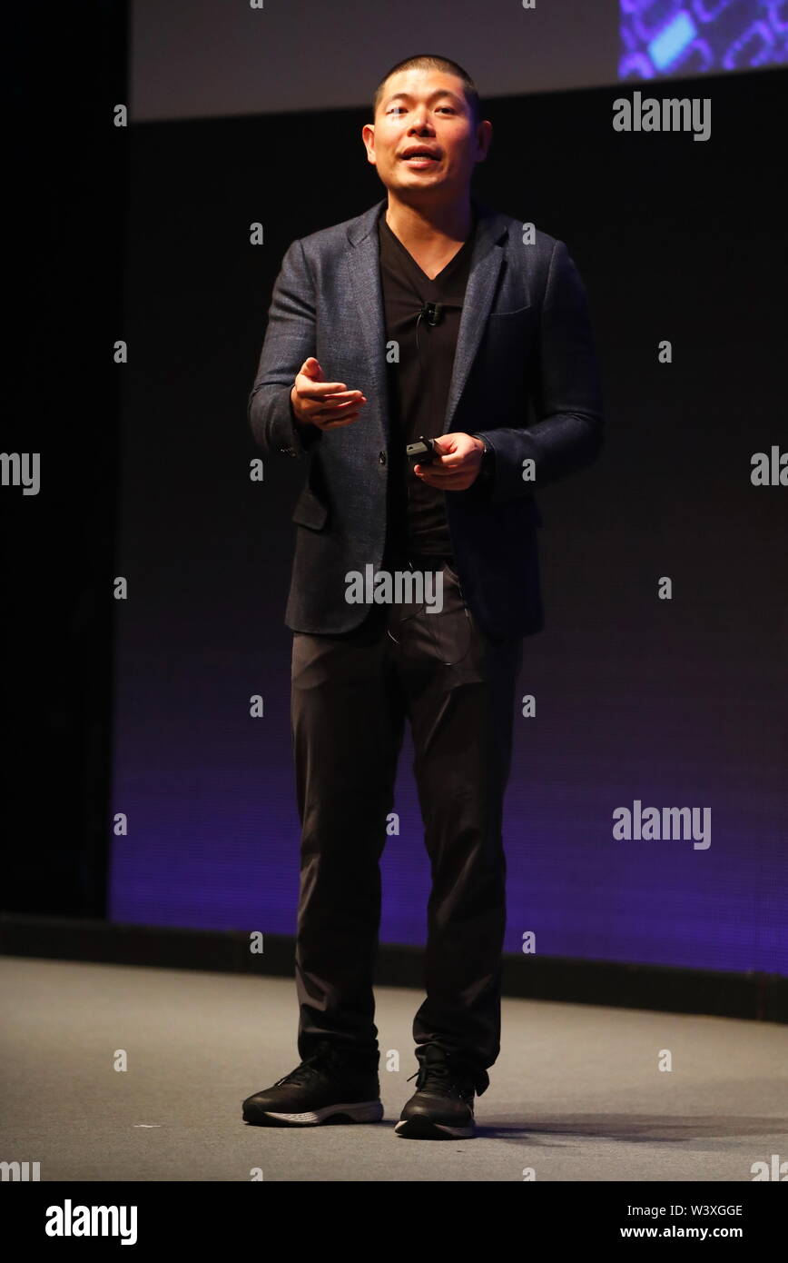 Anthony tan grab hi-res stock photography and images - Alamy