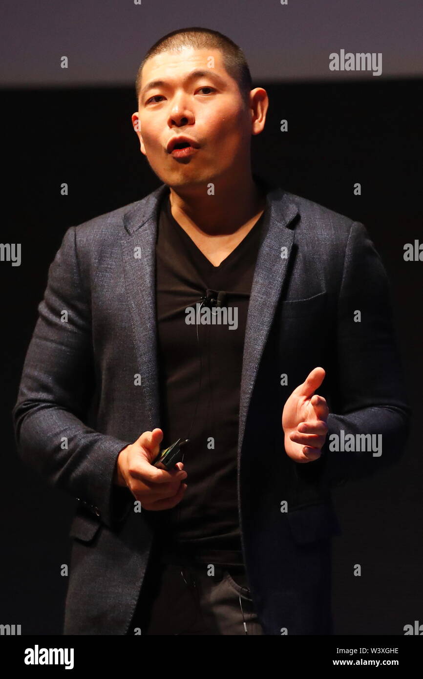 Anthony tan grab hi-res stock photography and images - Alamy