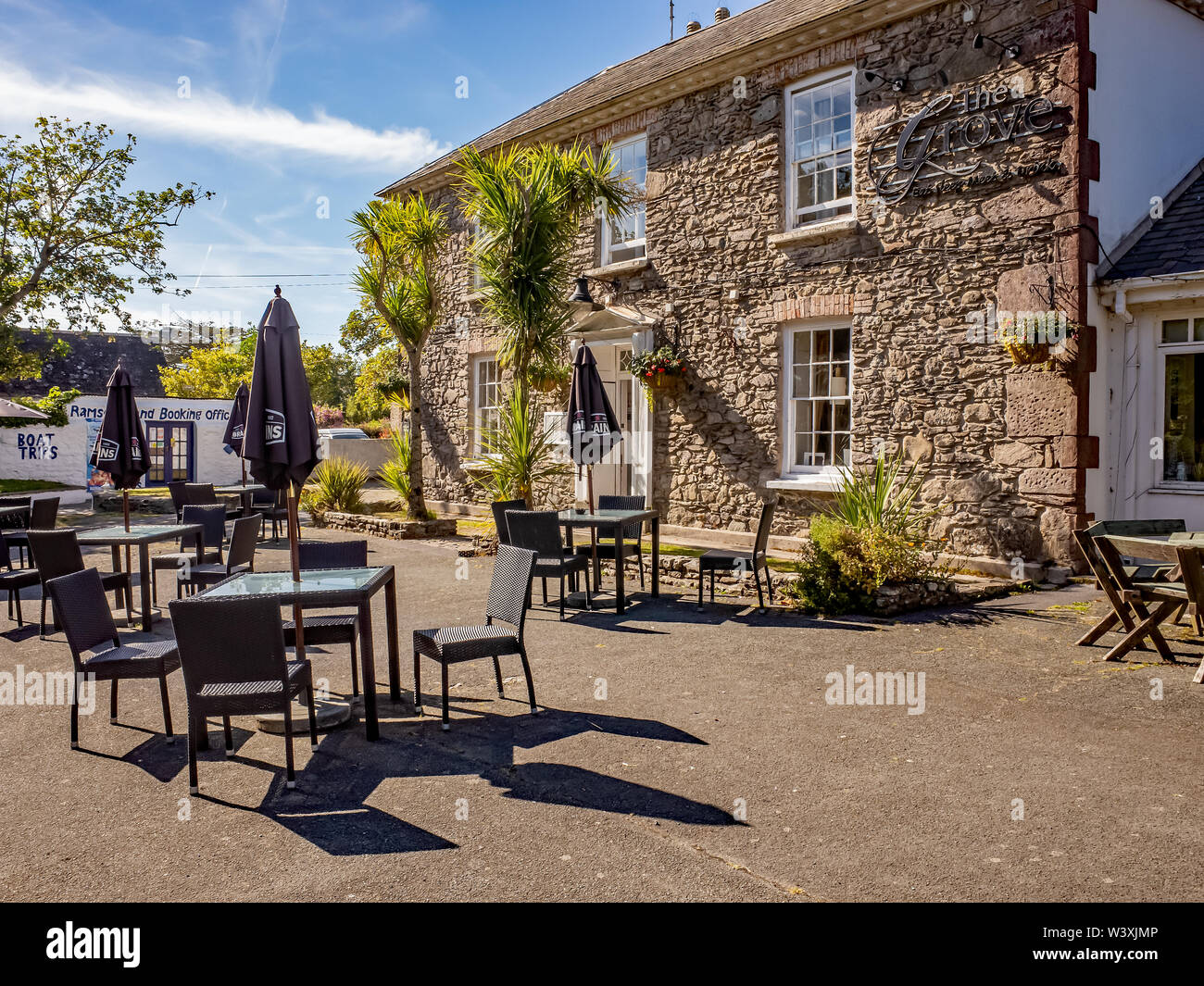 The grove hotel hi-res stock photography and images - Alamy