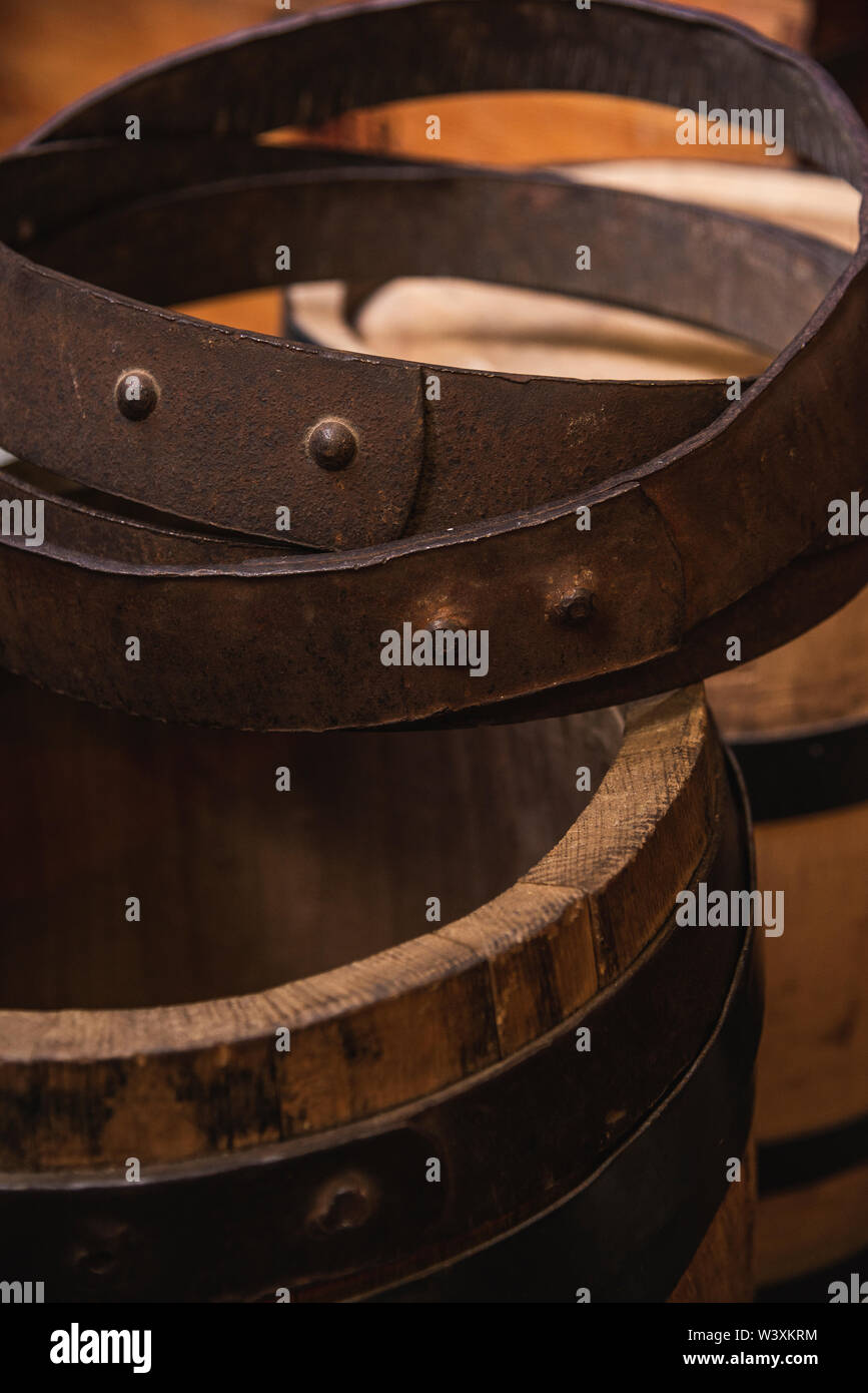 Cooper barrel england hi-res stock photography and images - Alamy