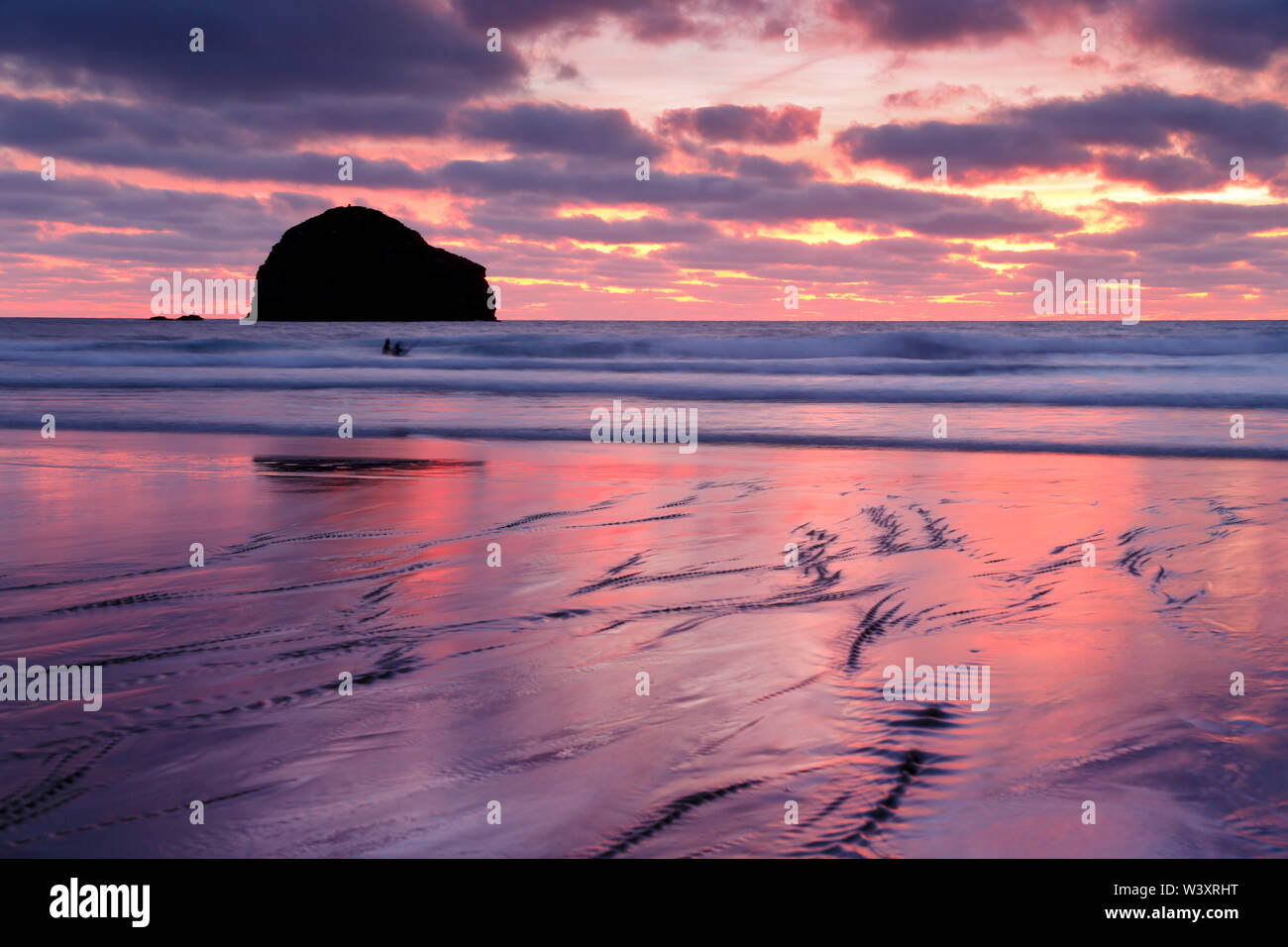 Trebarwith Strand; near Tintagel; Sunset; Cornwall; UK Stock Photo - Alamy