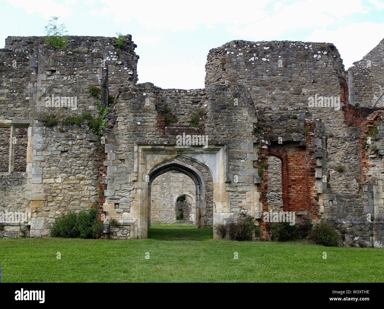 Mystery stone hampshire hi-res stock photography and images - Alamy