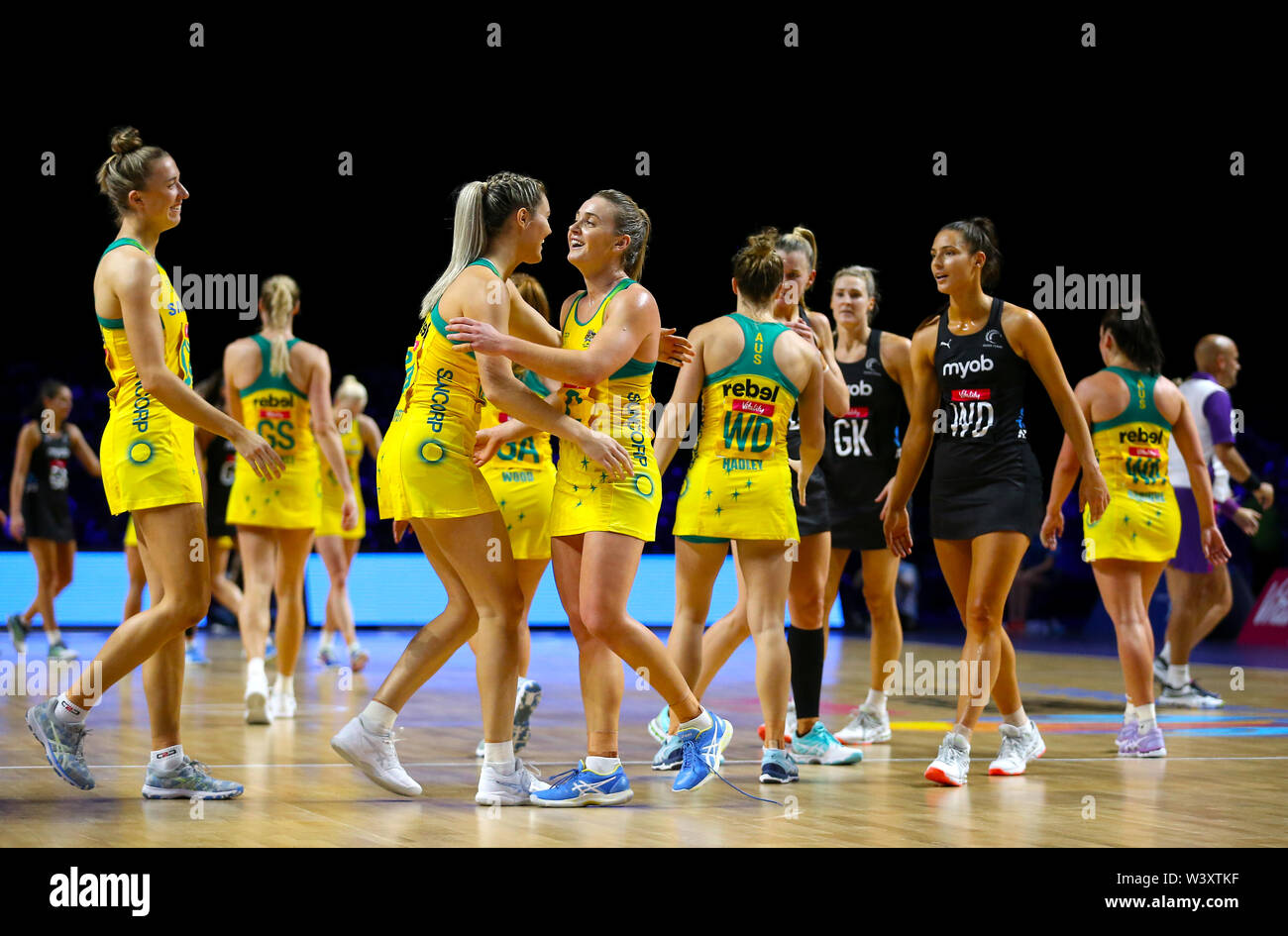 Australia players shake hands after their victory over New Zealand ...