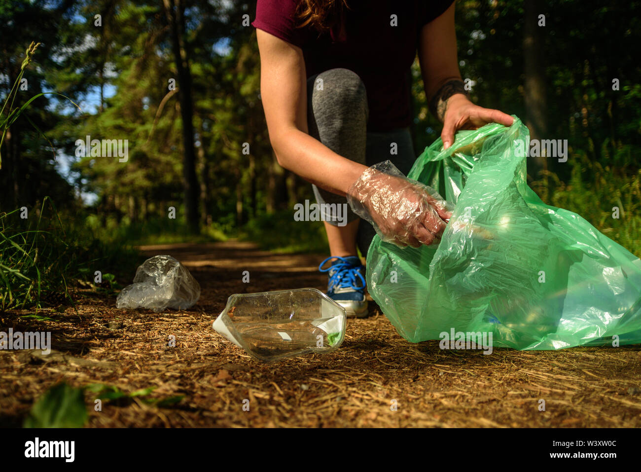 Woman running girl jogging in hi-res stock photography and images - Alamy