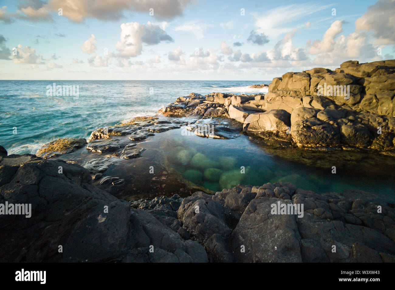 Hawaii swimming pool hi-res stock photography and images - Alamy
