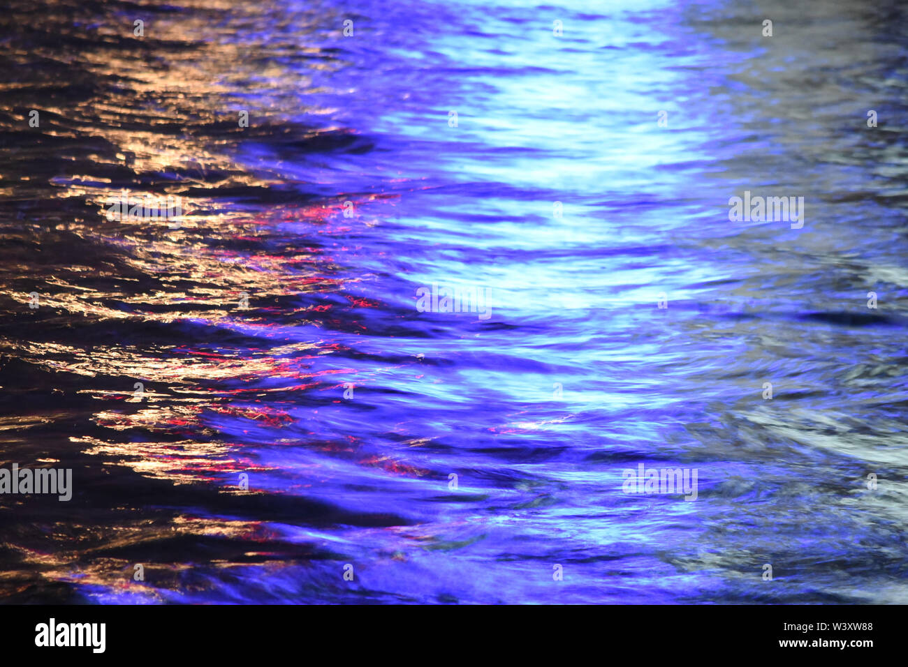 Hd water wallpaper hi-res stock photography and images - Alamy