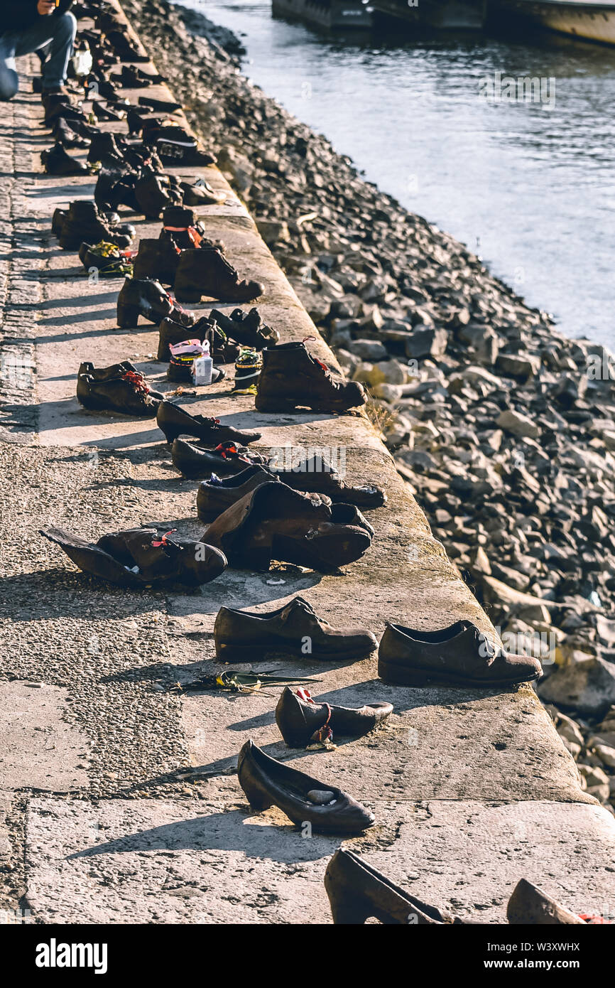 Budapest memorial hi-res stock photography and images - Alamy