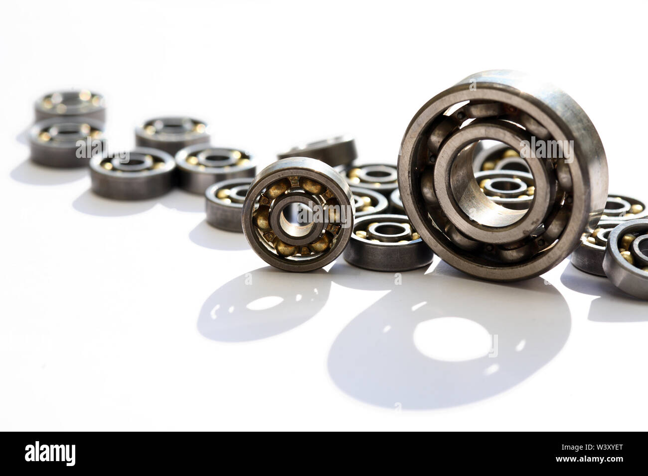 Ball bearing plant hi-res stock photography and images - Alamy