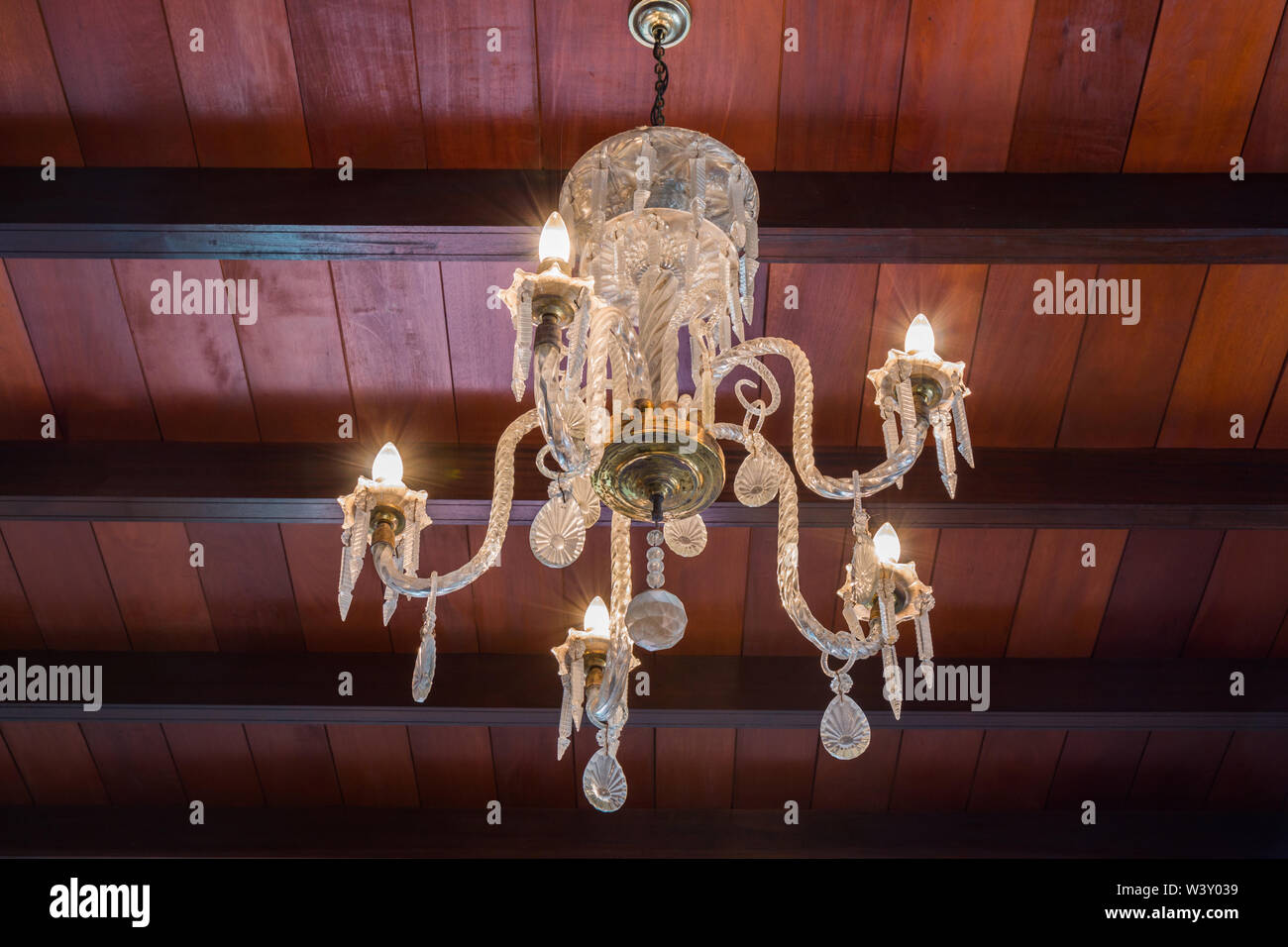 Gilded ceiling apartment hi-res stock photography and images - Alamy