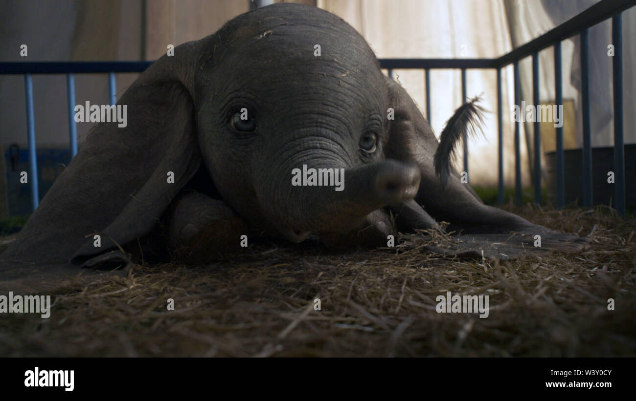 DUMBO (2019) TIM BURTON (DIR) WALT DISNEY STUDIOS MOTION PICTURES ...