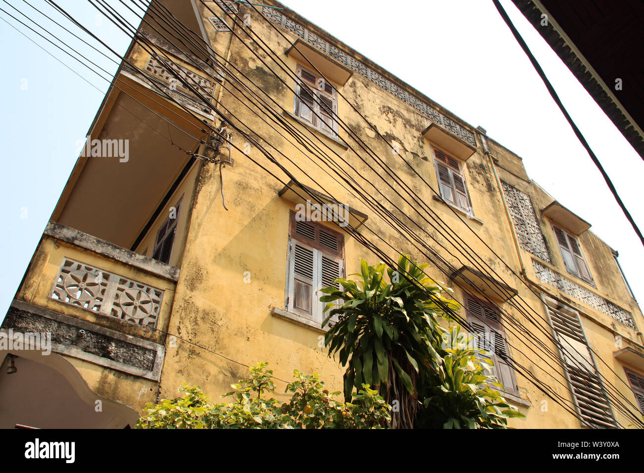 building (house) in luang prabang (laos Stock Photo - Alamy