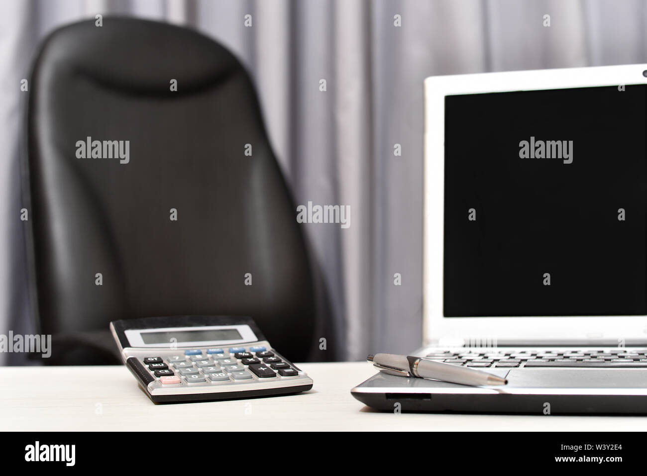 Tabletop calculator hi-res stock photography and images - Alamy