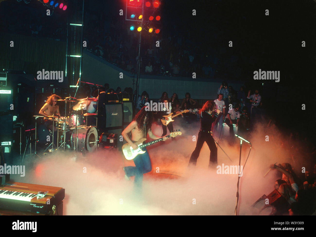 Deep purple 1974 glenn hughes hi-res stock photography and images - Alamy Deep purple 1974 glenn hughes hi-res stock photography and images - Alamy