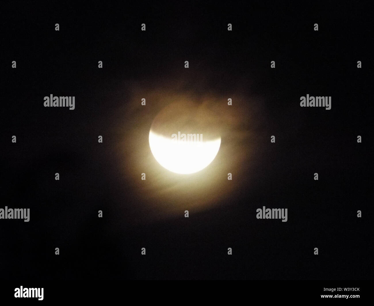 July full moon night hi-res stock photography and images - Alamy