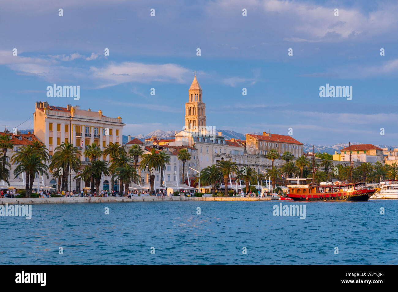 Harbour split dalmatian coast hi-res stock photography and images - Alamy