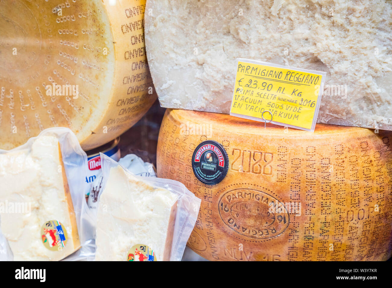 Parmigiano Reggiano (Parmesan cheese), Bologna, Emilia-Romagna, Italy ...