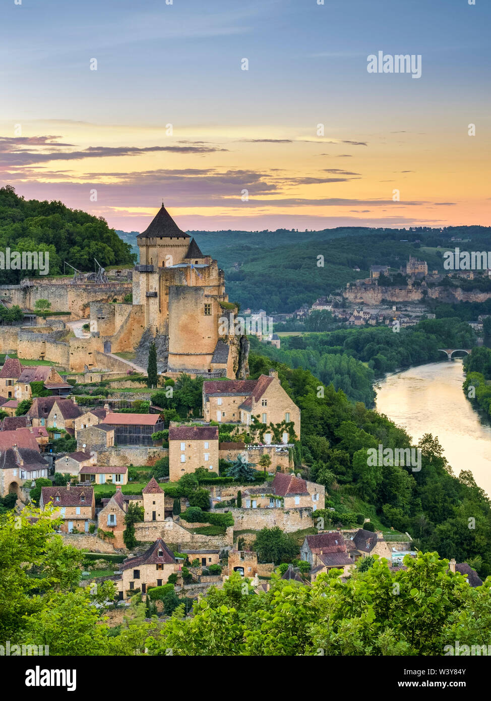 Chateau de Castelnaud castle and village over Dordogne River valley at ...