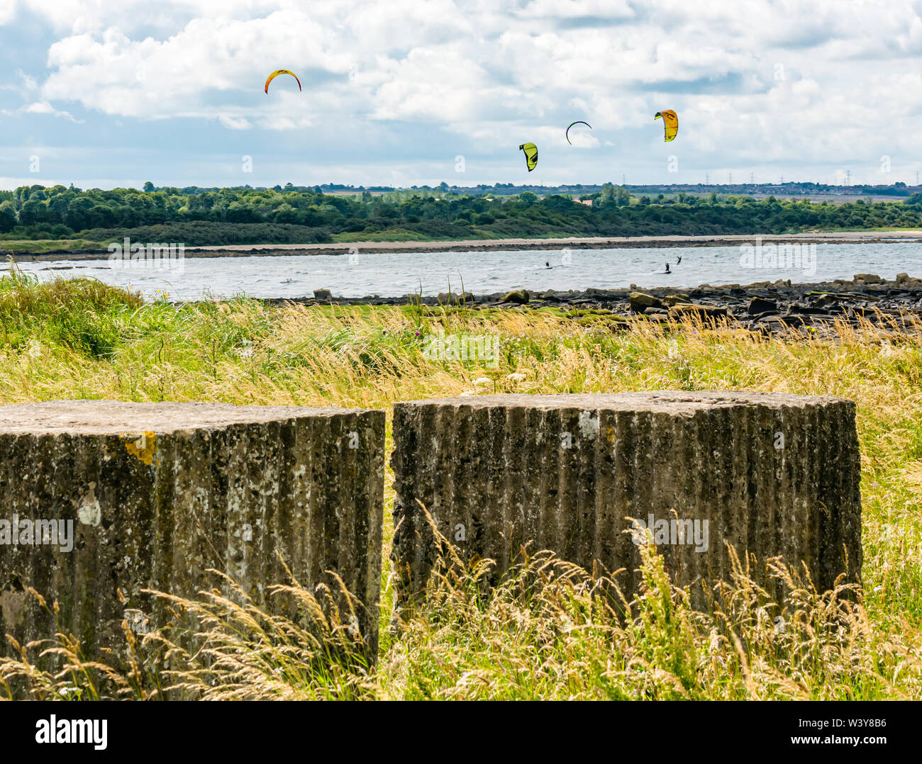 Anti tank blocks hi-res stock photography and images - Alamy