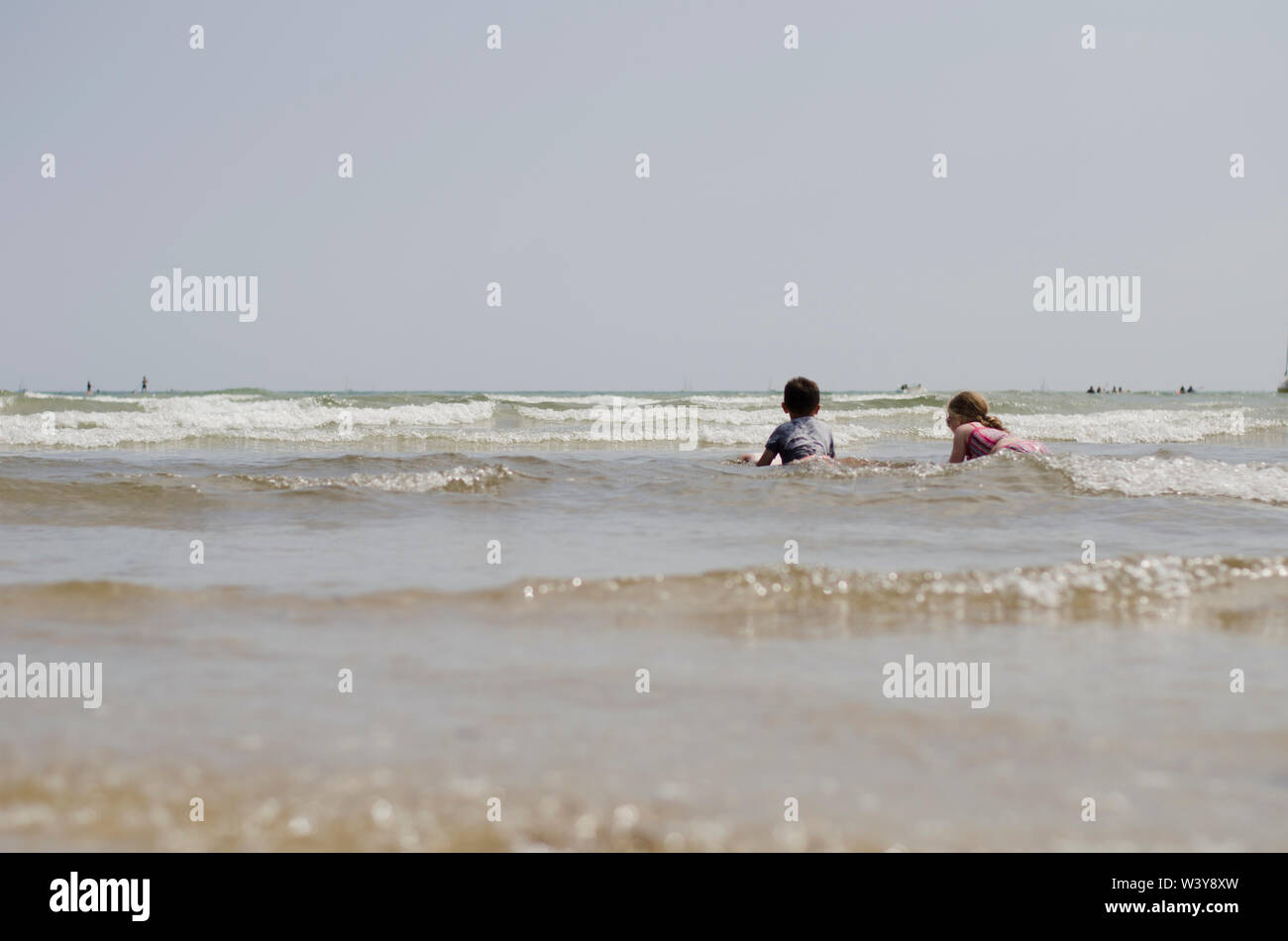 Vulnerable child girl hi-res stock photography and images - Alamy
