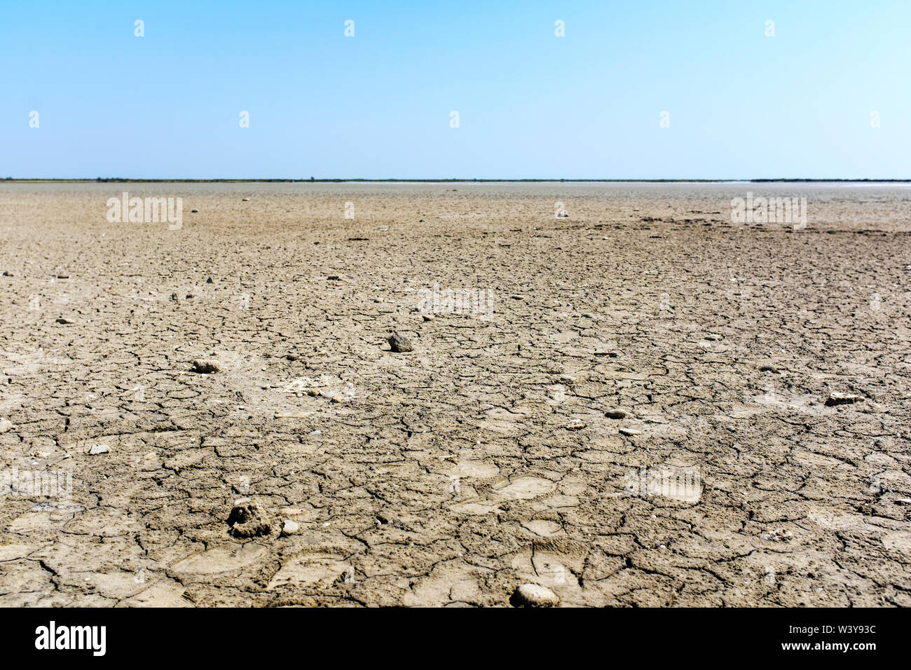 Arid soil hi-res stock photography and images - Alamy