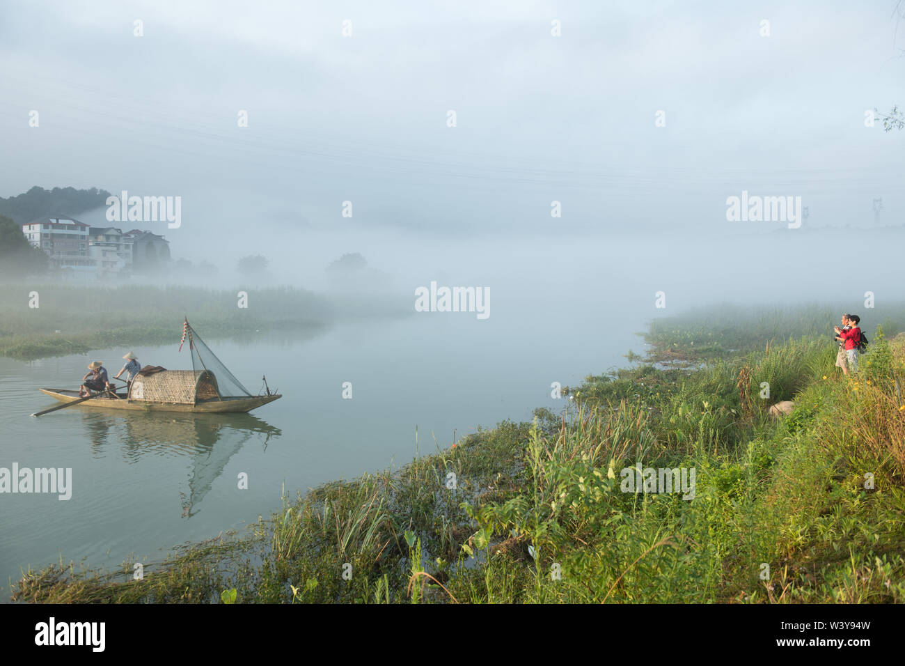 Shoot pictures hi-res stock photography and images - Alamy