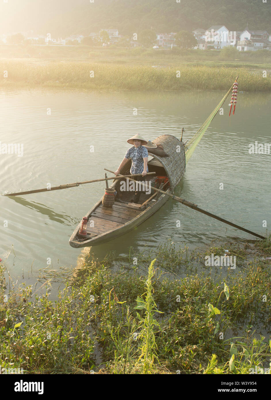 Shoot pictures hi-res stock photography and images - Alamy