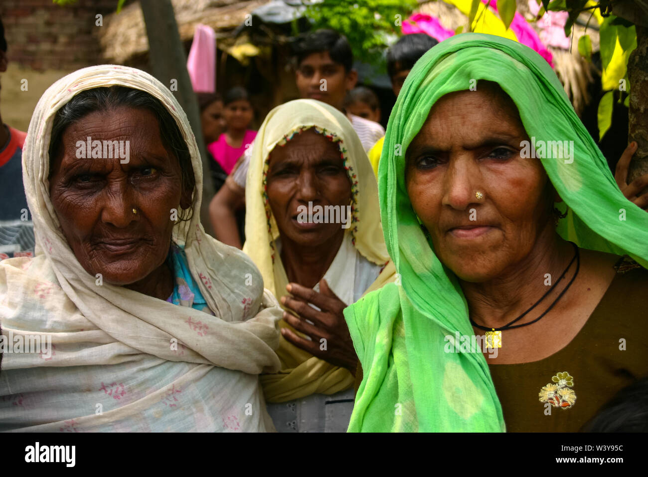 Girl from slums hi-res stock photography and images - Alamy