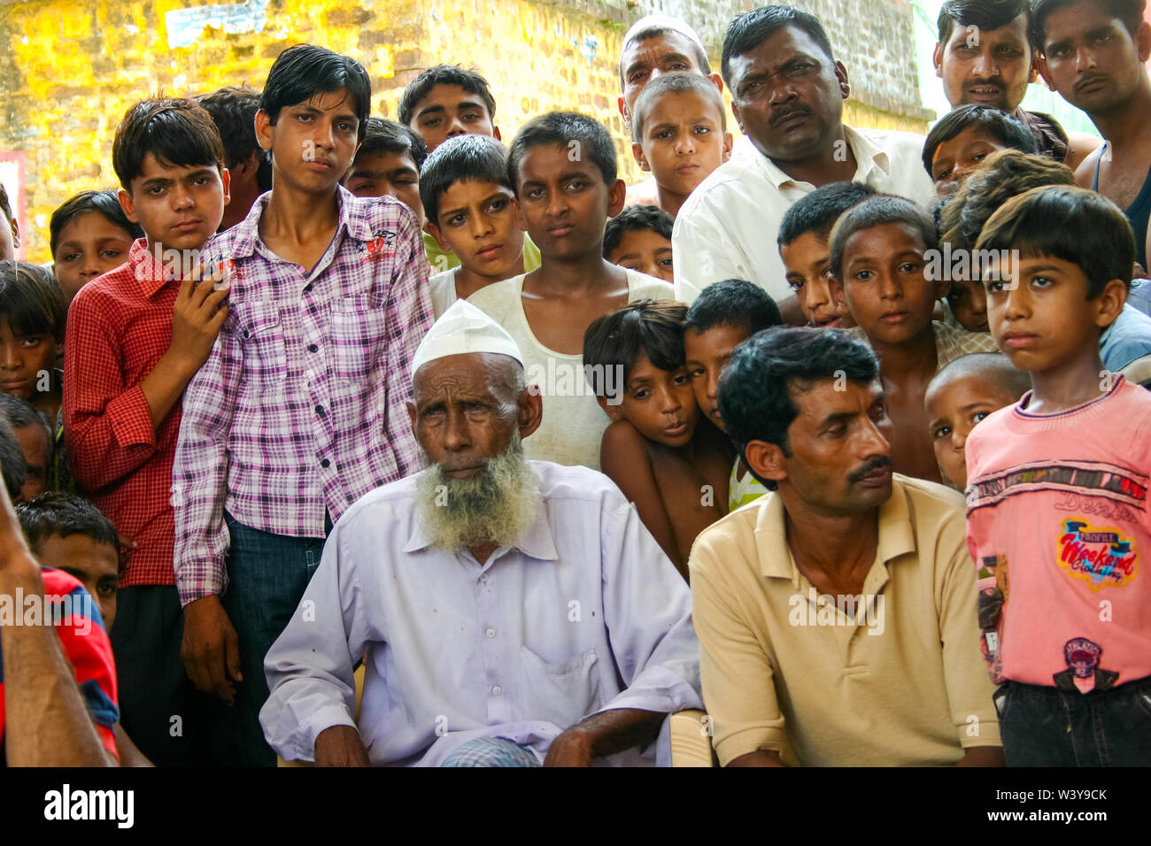 Amroha india slum children hi-res stock photography and images - Alamy