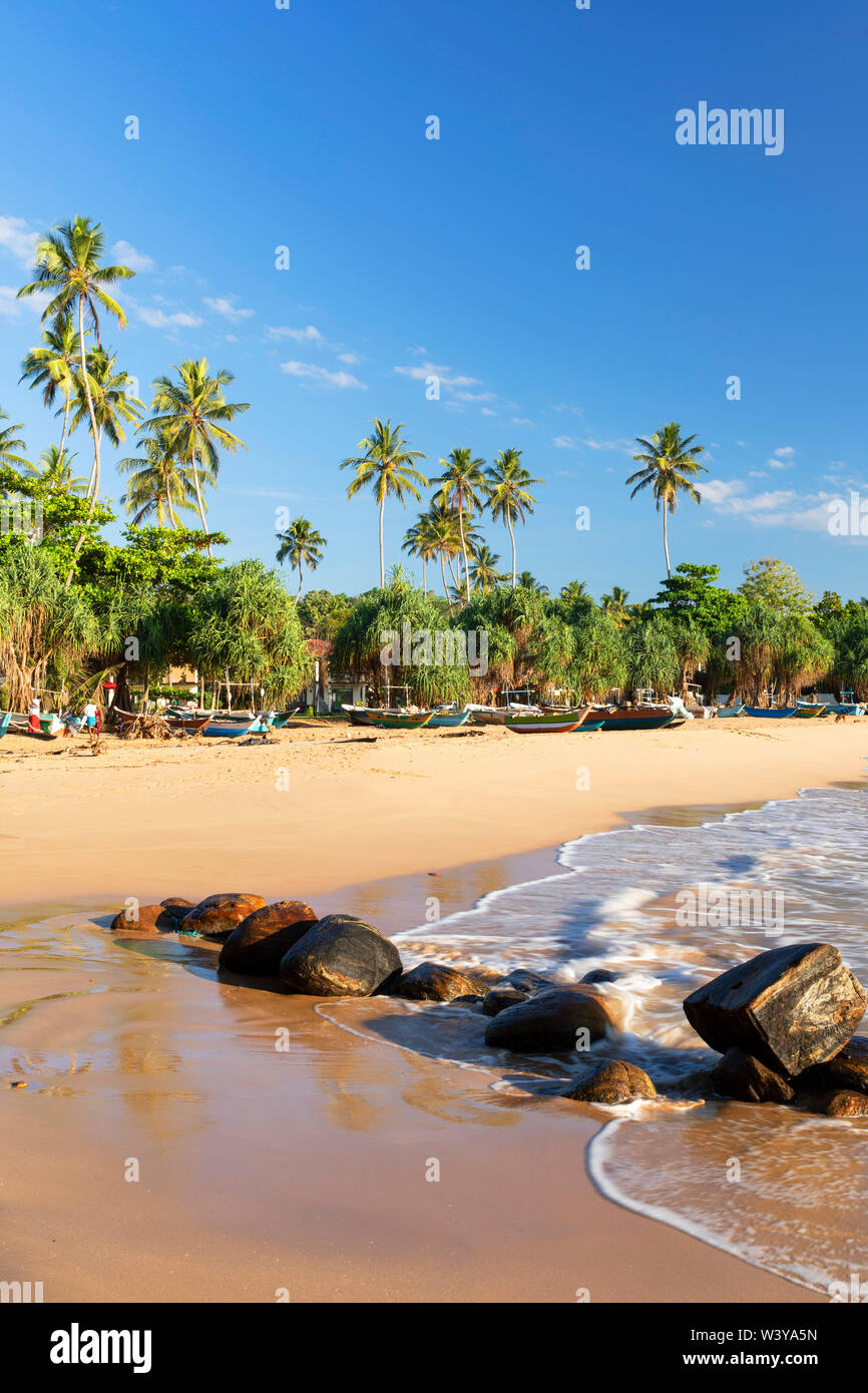 Talalla beach hi-res stock photography and images - Alamy