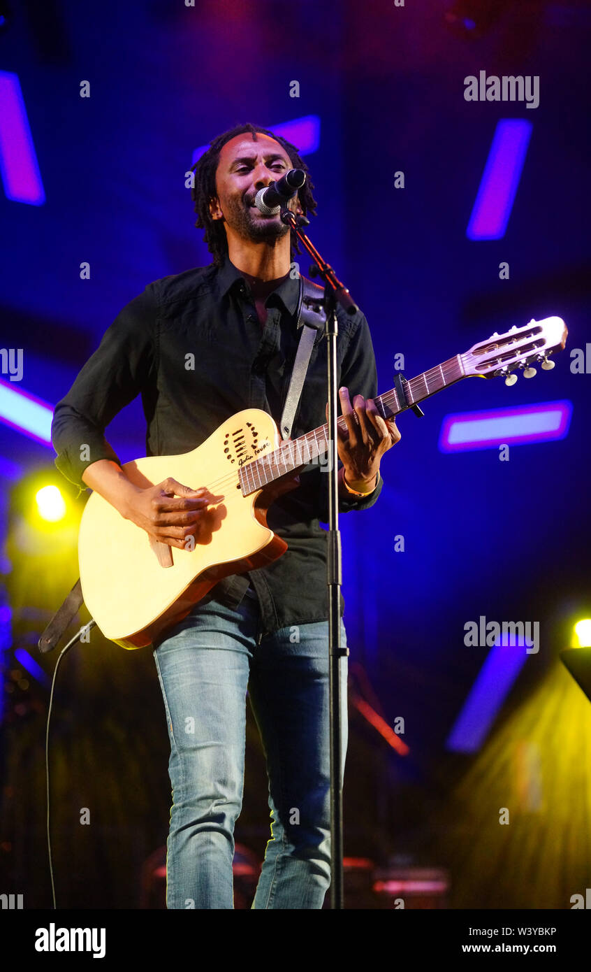 Montreal quebec canada 18 hi-res stock photography and images - Alamy