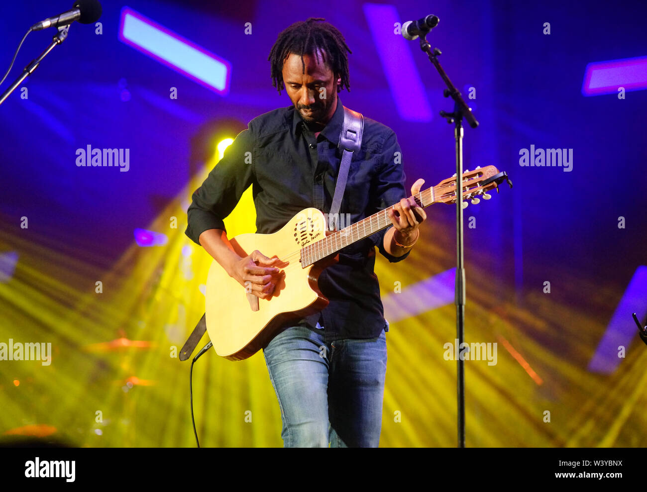 Toure hi-res stock photography and images - Alamy