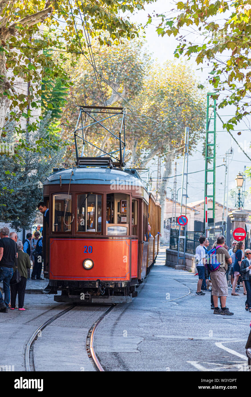 Soller tram mallorca hi-res stock photography and images - Alamy