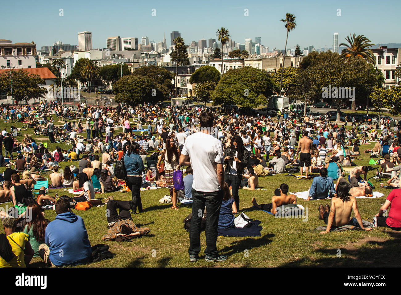 Mission district in san francisco hi-res stock photography and images ...