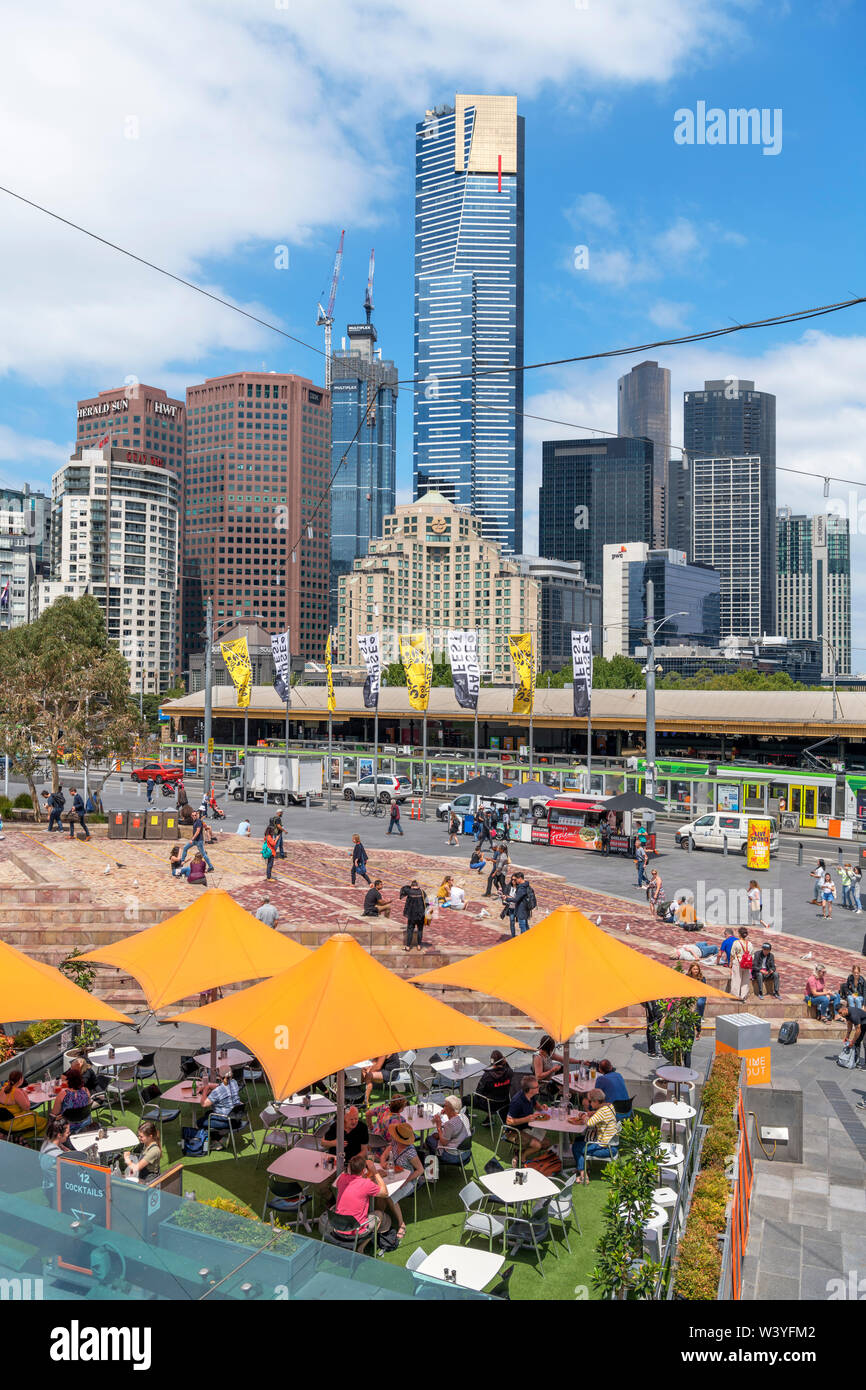 Bar in federation square melbourne hi-res stock photography and images ...