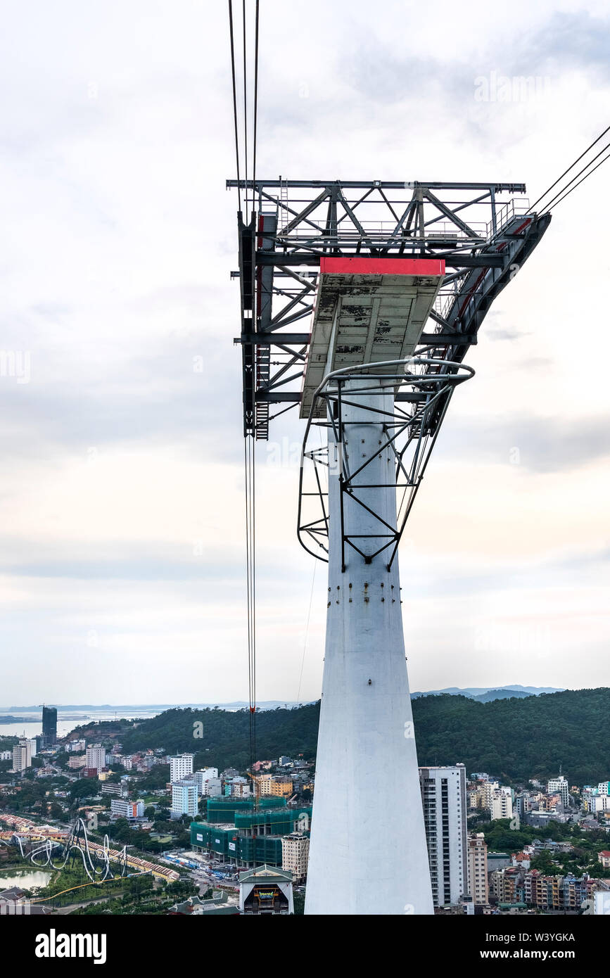Ha long cable car hi-res stock photography and images - Alamy