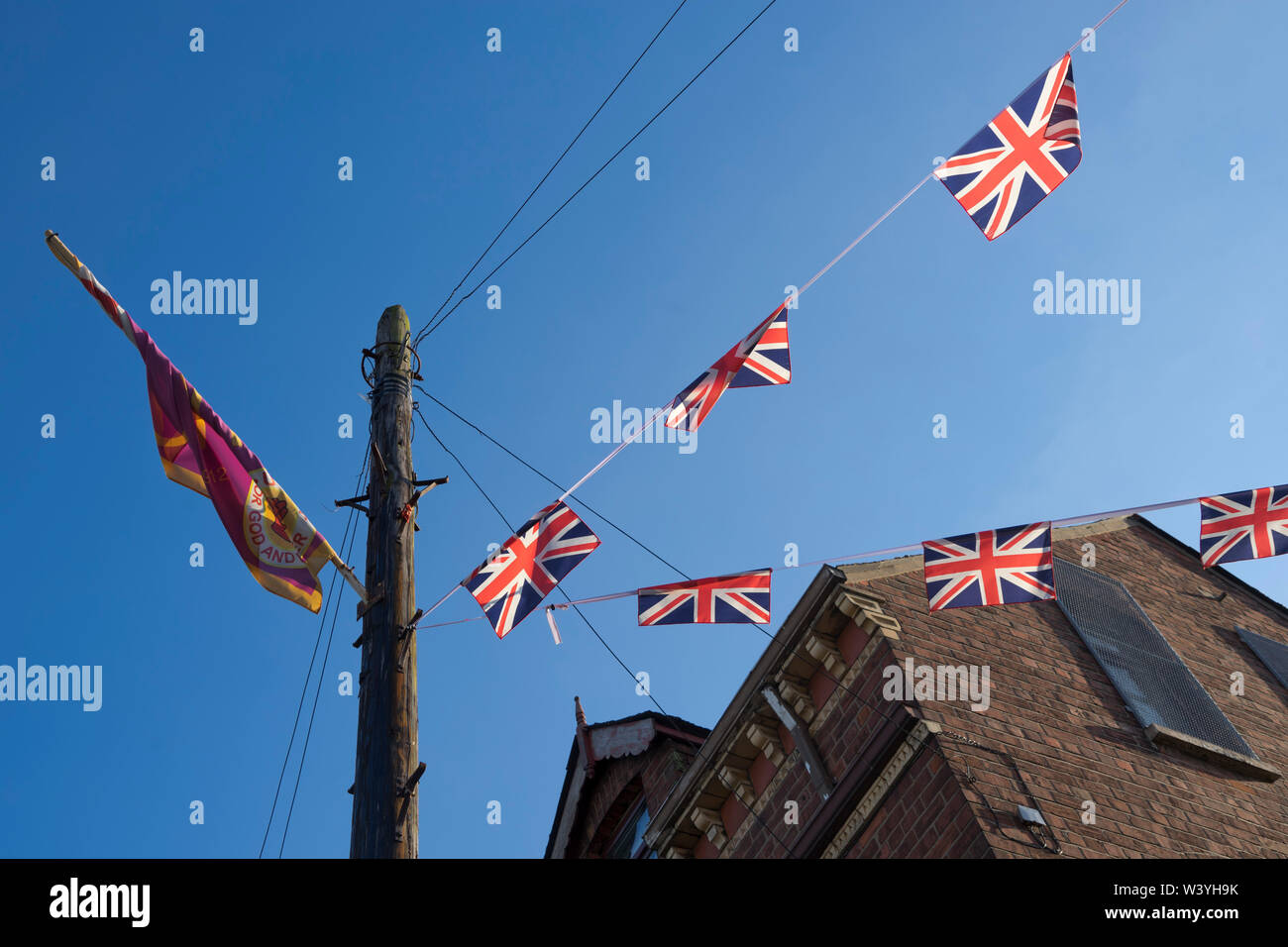 Loyalist flags hi-res stock photography and images - Alamy