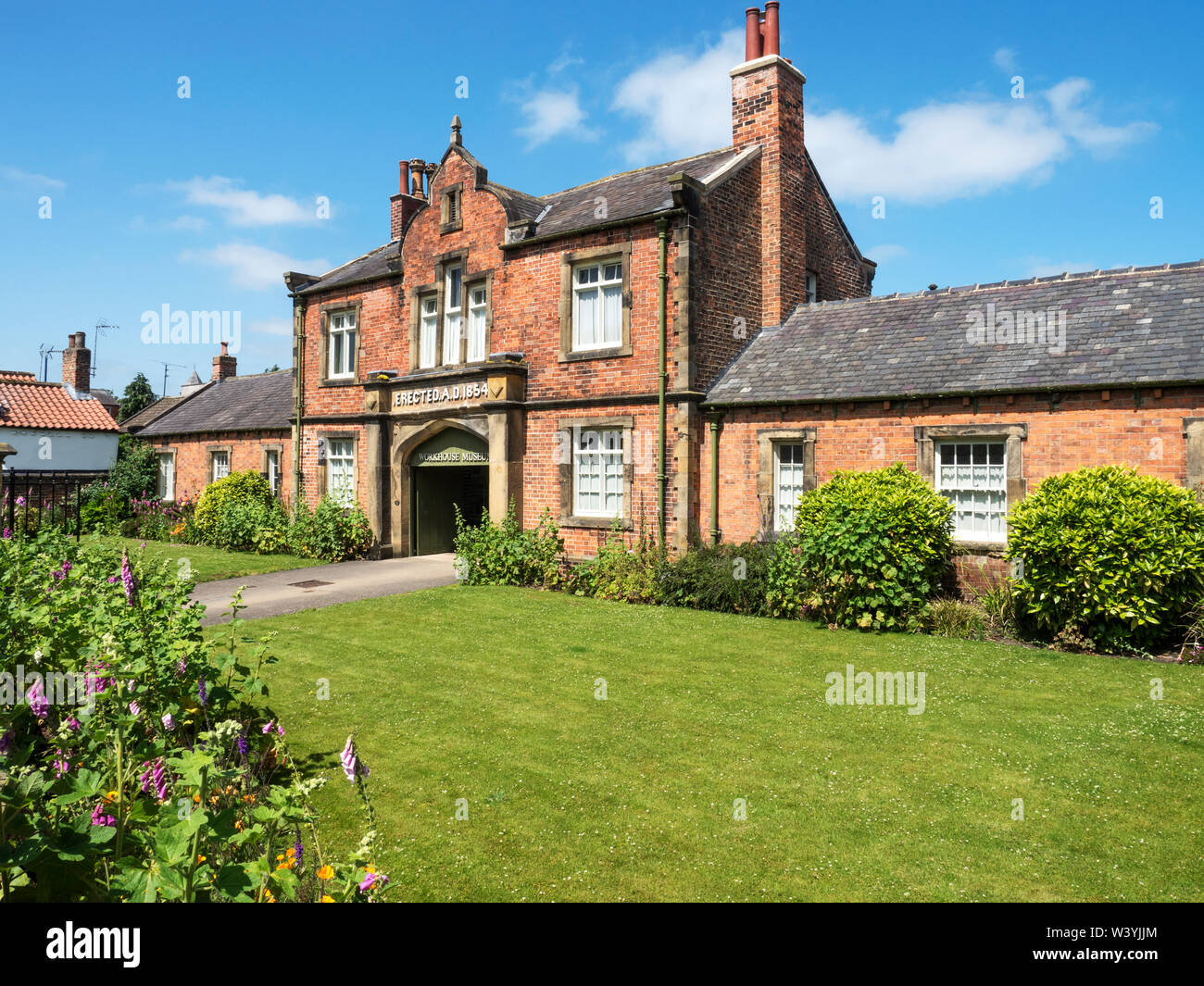 Victorian britain workhouse hi-res stock photography and images - Alamy