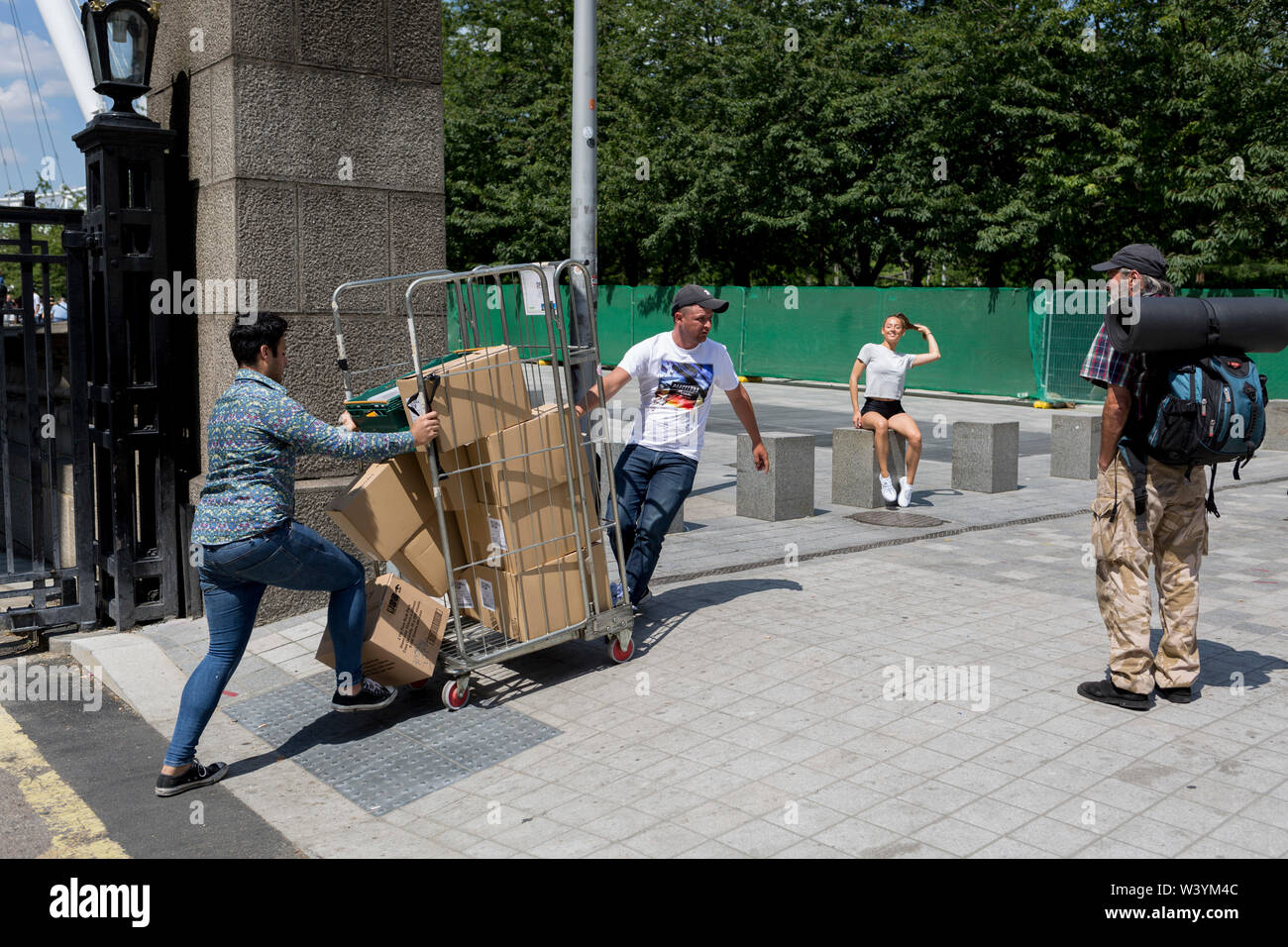 Sequence of 5 photos hi-res stock photography and images - Alamy