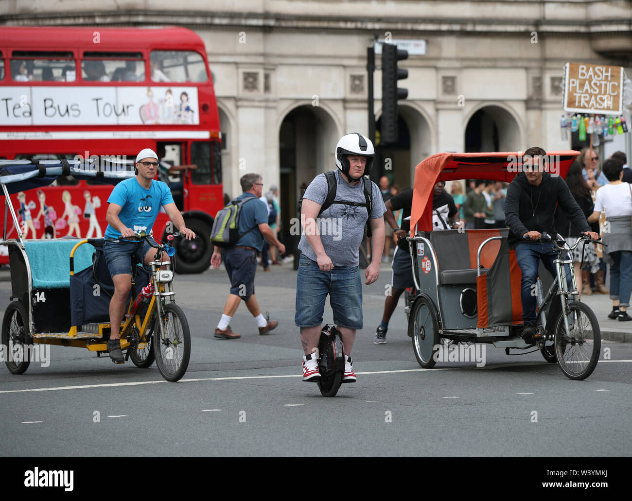 Electric unicycle hi-res stock photography and images - Alamy