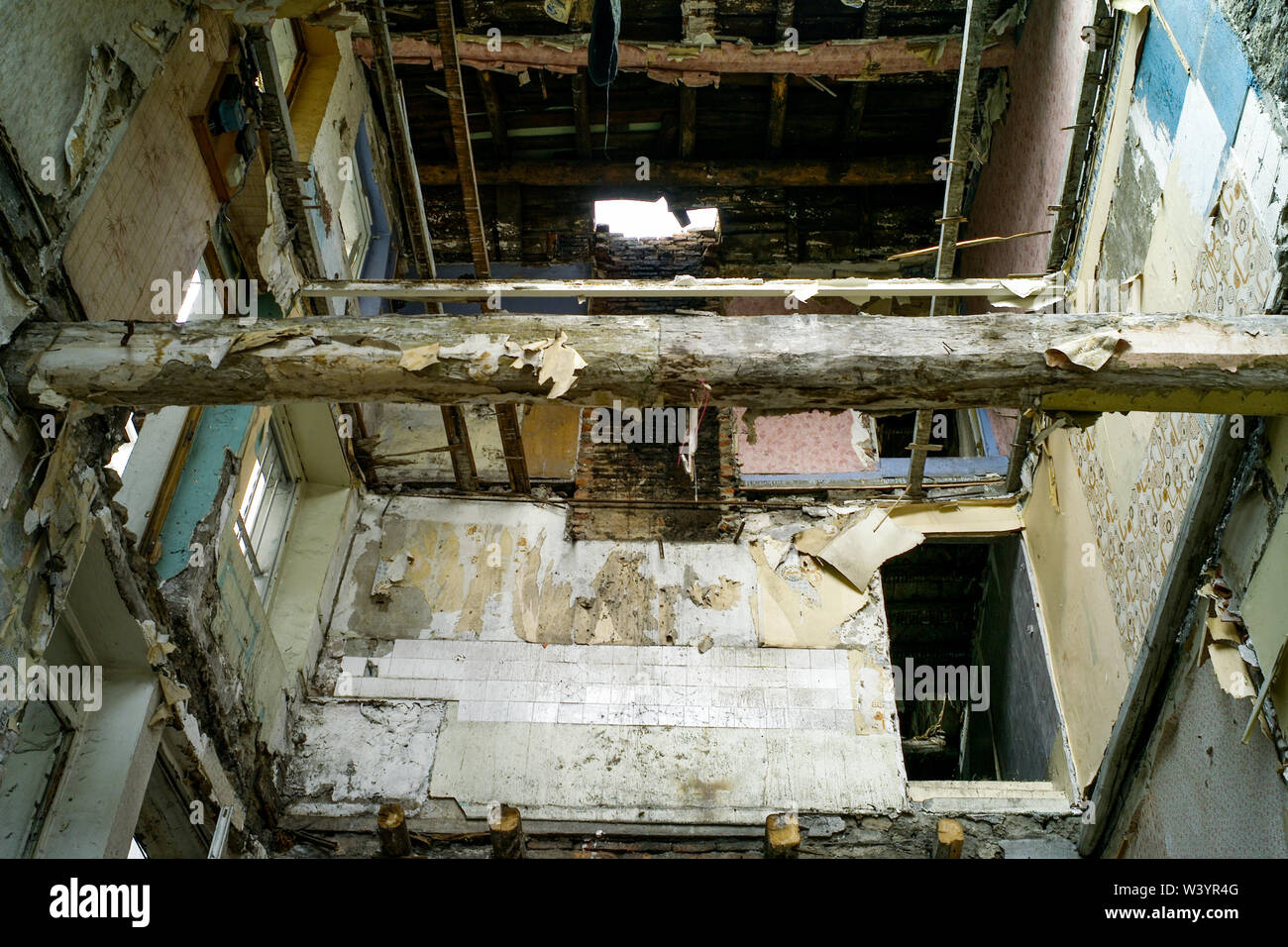 Rundown neighborhood hi-res stock photography and images - Alamy