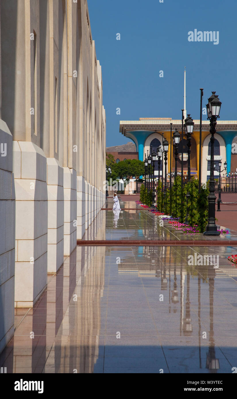 Palaacio del Sultán, antiguo Muscat, Oman Stock Photo - Alamy