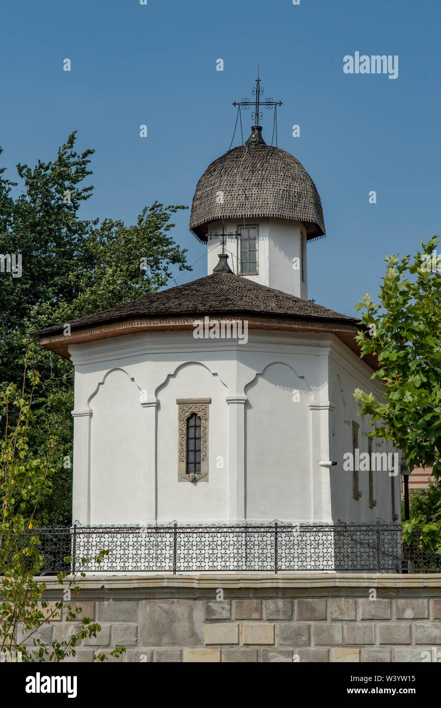 Bucharest church hi-res stock photography and images - Alamy