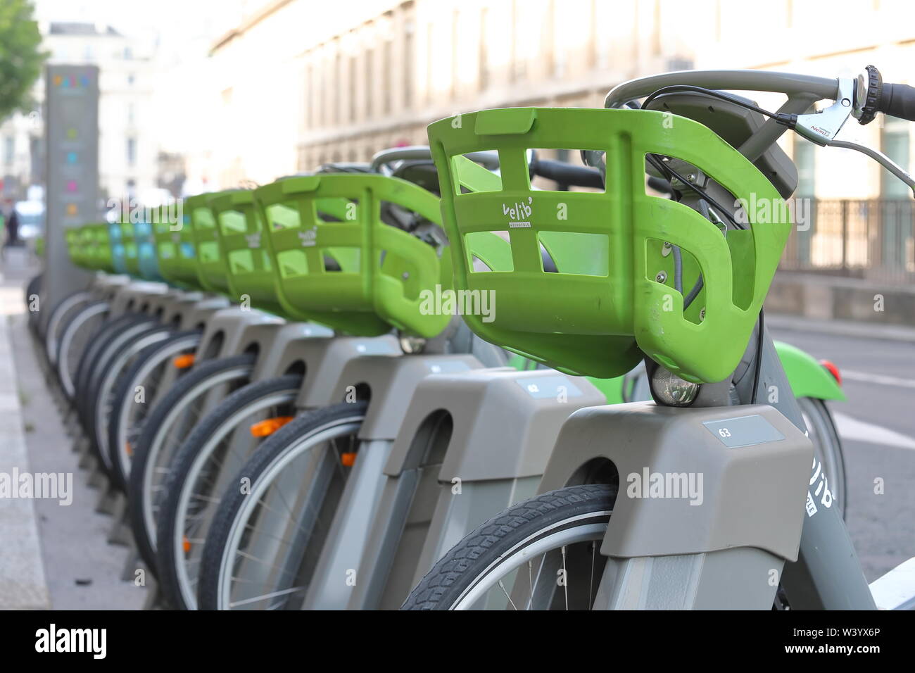Velib bike park hi-res stock photography and images - Alamy