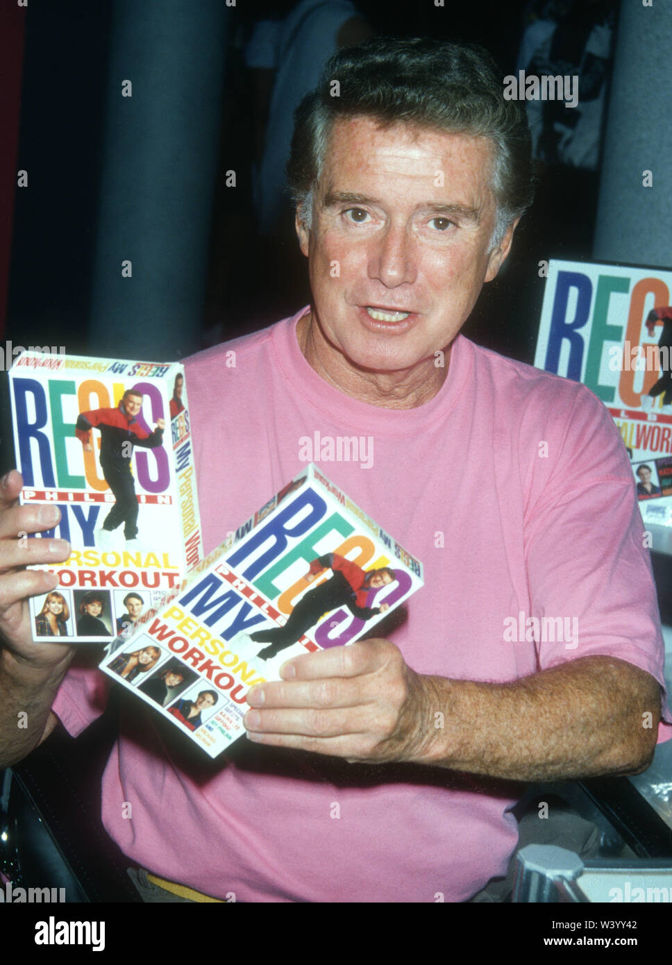 Regis philbin hi-res stock photography and images - Alamy