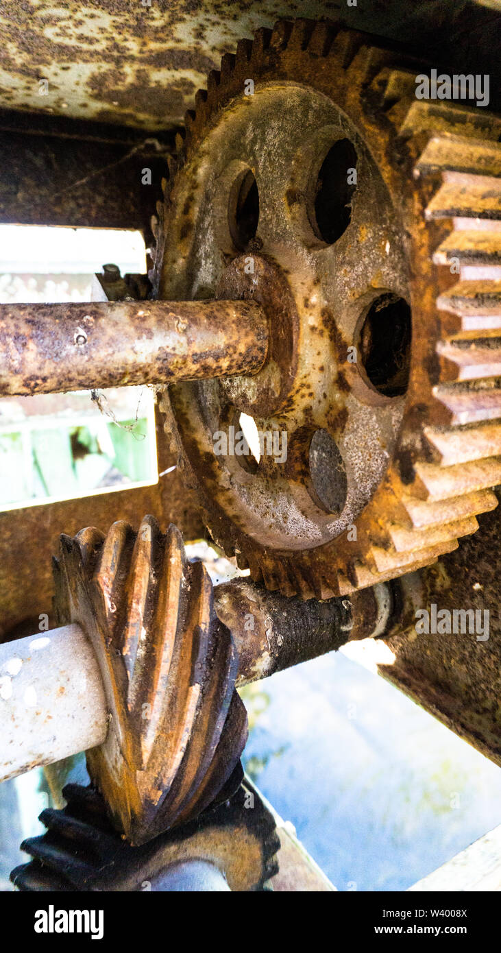 old rusty gears Stock Photo - Alamy
